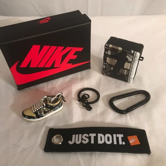 Nike | Accessories | Nike Five Set Athletic Keepsake Shoeairpod Casekey ...